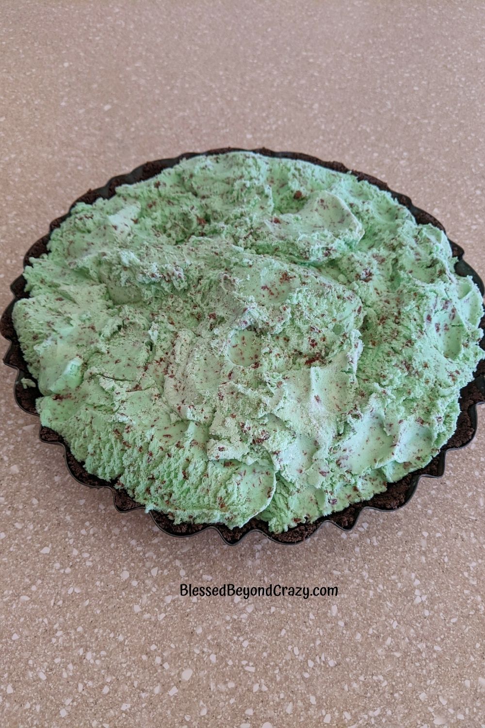 Make an Easy and Refreshing No-Bake Frozen Chocolate Mint Tart ...